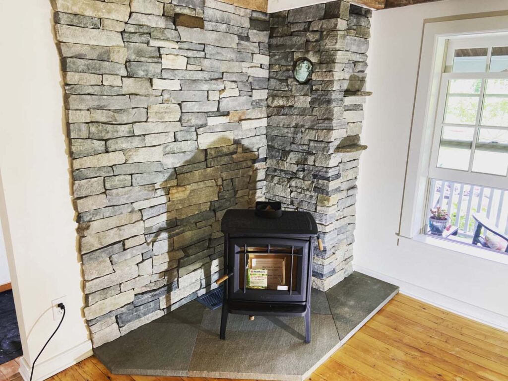 Dove Cove Ledge Stone Veneer - Green Mountain Veneer