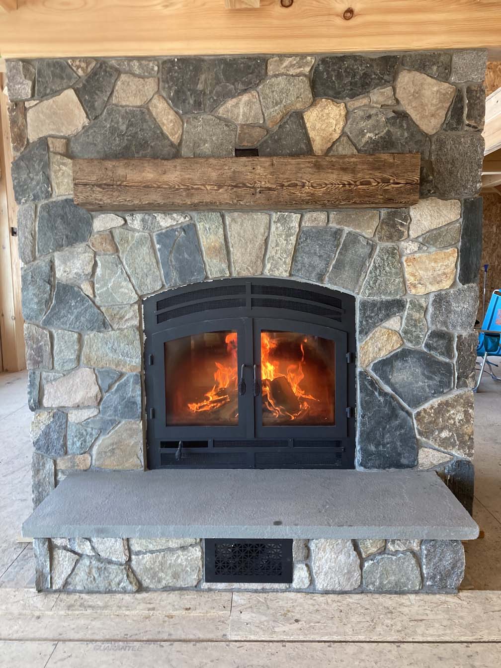 Dove Cove Mosaic Stone Veneer - Green Mountain Veneer