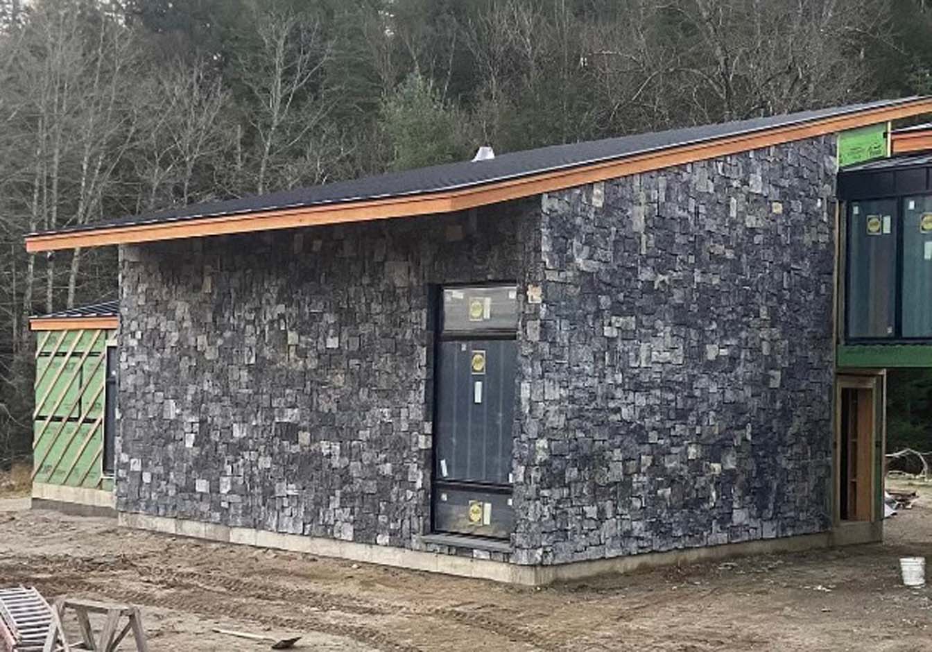 Panton Pummel Squares & Rect Stone Veneer - Green Mountain Veneer