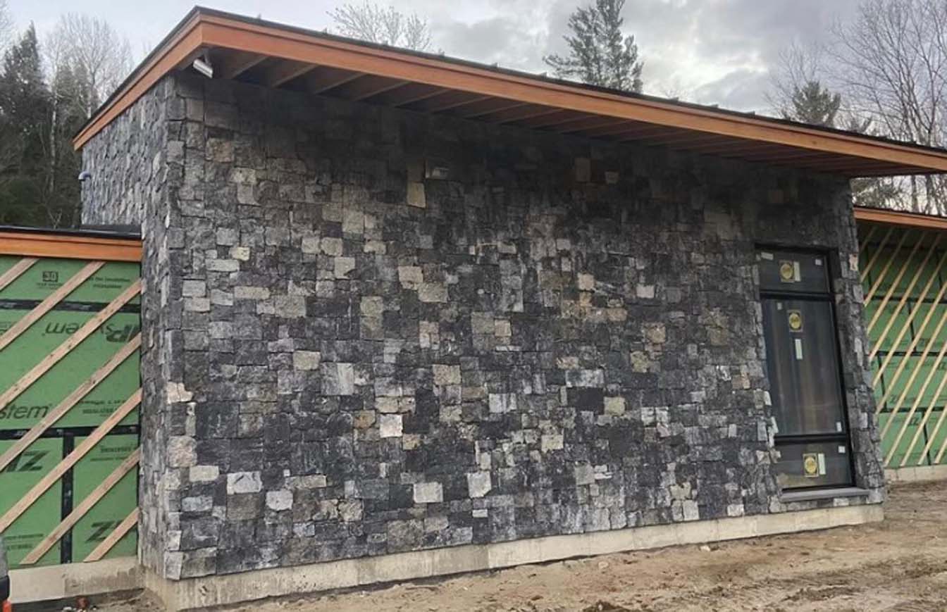 Panton Pummel Squares & Rect Stone Veneer - Green Mountain Veneer